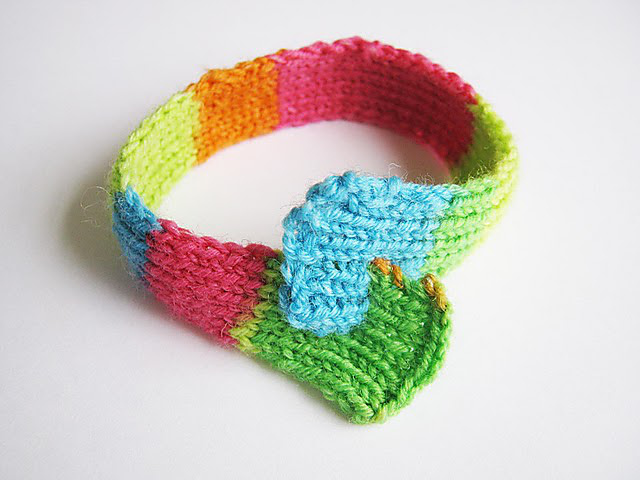 Ravelry: Looped Knit Bracelet pattern by Lynne Barr