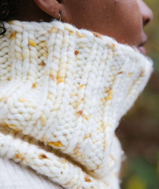 Ravelry: Last-Minute Cowls pattern by Churchmouse Yarns and Teas