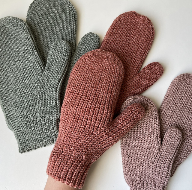 Ravelry: Crochet Mittens pattern by Aura Vaiciulyte