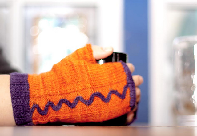 Ravelry: Meandering Mitts pattern by Chris Klassen