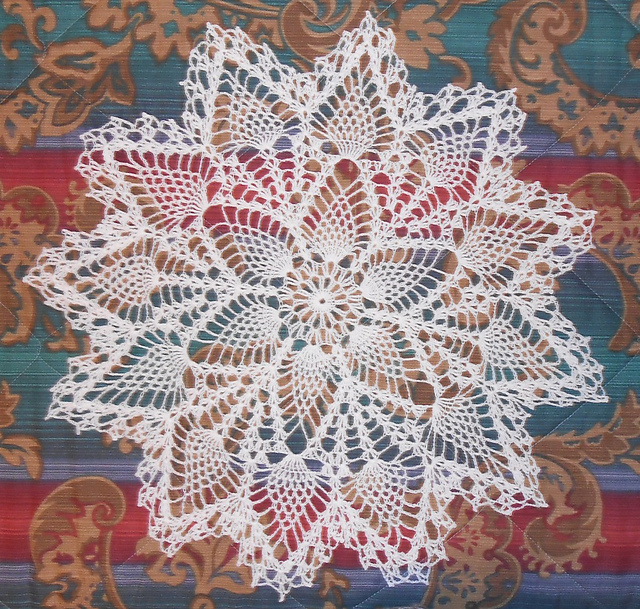 Ravelry: Pineapple Doily Figure 71 pattern by Carol Ballard
