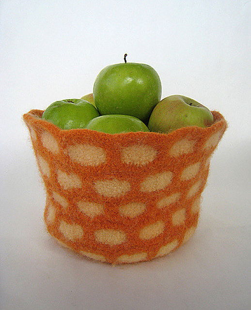 Ravelry: Felted Baskets pattern by Julie Weisenberger