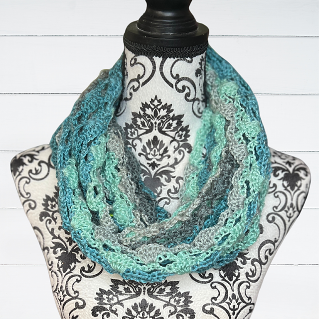 Ravelry: Arabica Infinity Scarf pattern by Alicia Blake