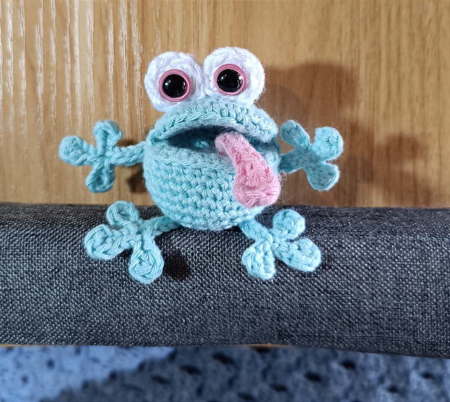 Ravelry: Tiny Toad Nation pattern by Colin's Yarn Magic