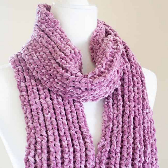 Ravelry: Velvet Scarf pattern by Suzanne Carlson