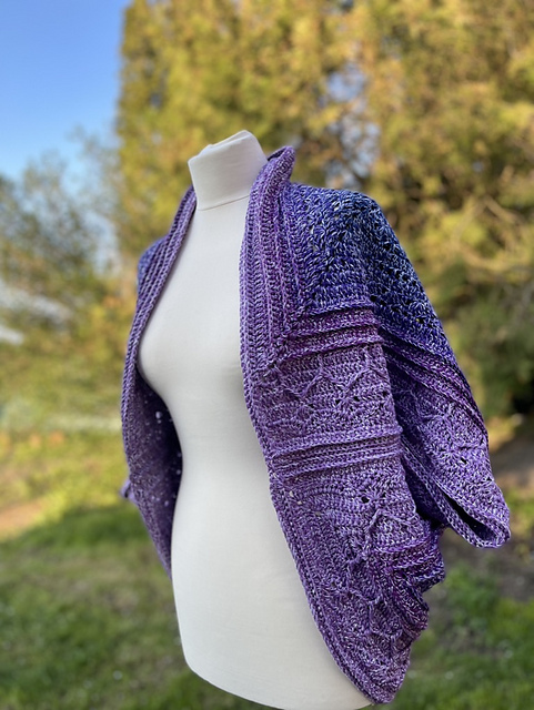 Ravelry: CAL Viola Shrug pattern by Martina Supova