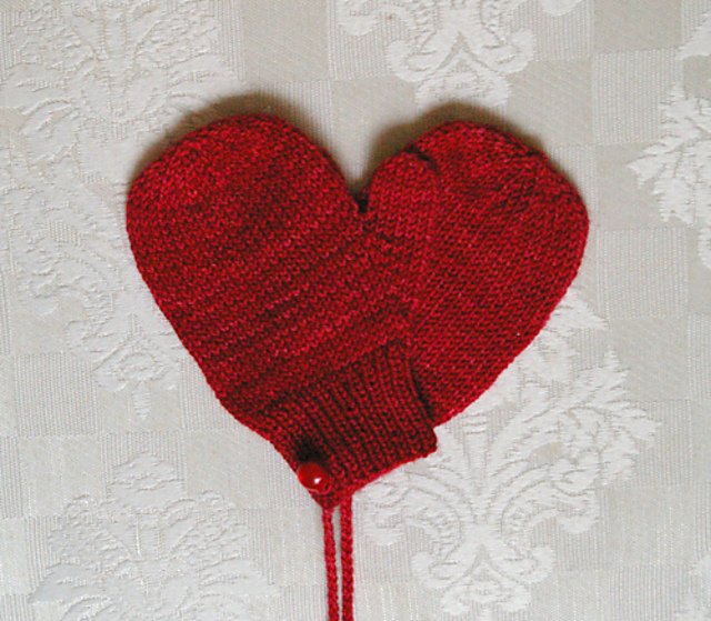 Ravelry: Heart Strings Mittens pattern by Crystal Guistinello