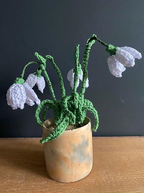 Ravelry: Nana's Snowdrop Flowers pattern by Concrete Gems