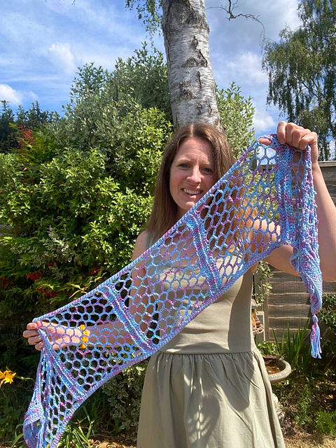 Ravelry: Ocean Coral Scarf pattern by Concrete Gems