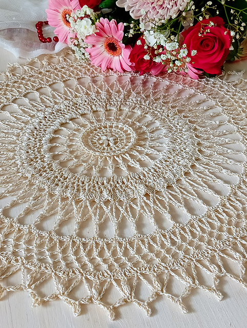 Ravelry: Evelína doily pattern by Olga Shalaeva
