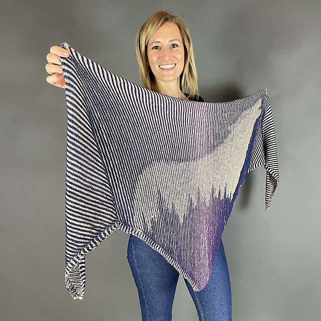Ravelry: Lola Illusion Shawl Lone Wolf pattern by Garnmanufaktur