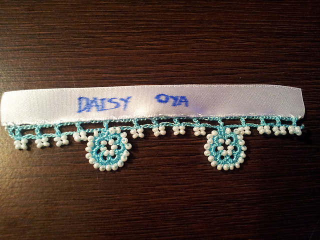 Ravelry: Turkish Oya Bead Crochet- Daisy Edging pattern by Khadijeh Koc