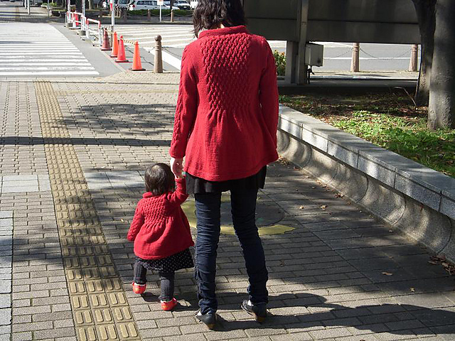 Ravelry: cozysunnyday's Toddler's Smocked Cable Coat