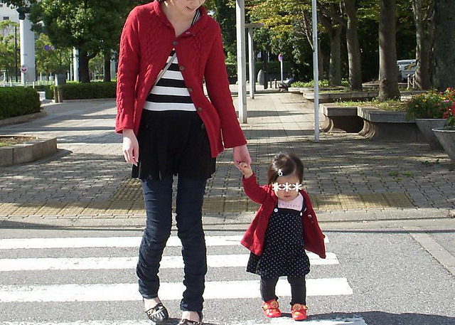 Ravelry: cozysunnyday's Toddler's Smocked Cable Coat