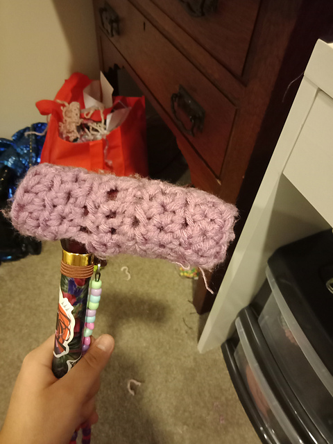 Ravelry: Cane Handle Cover pattern by Red Arazi