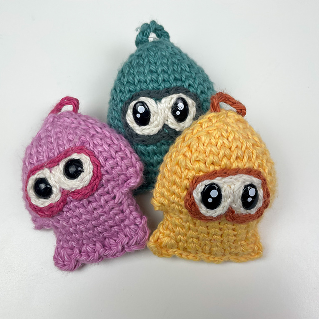 Ravelry: Mini Splatoon Squid pattern by C Herrera