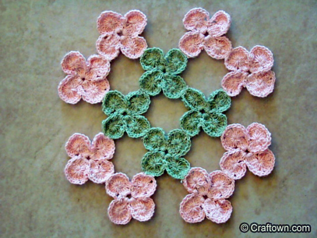 Ravelry: Flowered Doily pattern by Esther Leavitt