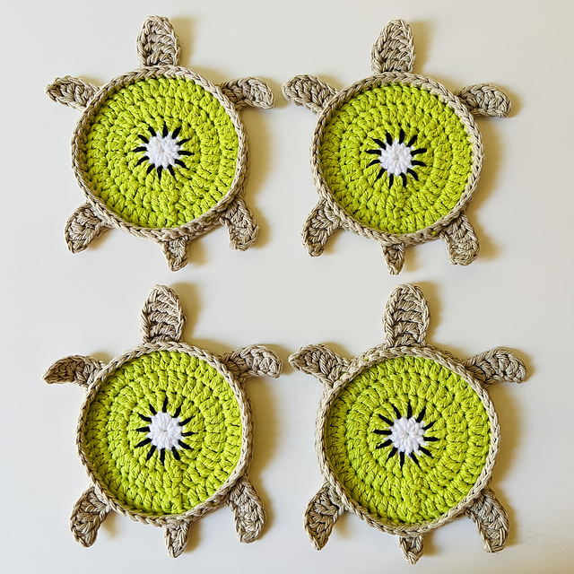 Ravelry: Kiwi Turtle Coaster pattern by Sammi Zheng