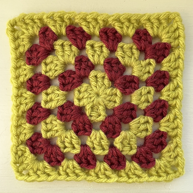 Ravelry: Classic Granny Square pattern by Sammi Zheng