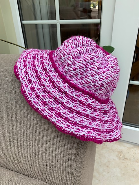 Ravelry: Reversible Sun Hat pattern by craftyLSS