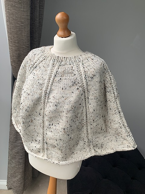 Ravelry: Cosy Cape pattern by craftyLSS