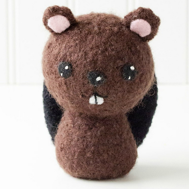 Ravelry: Felted Knit Amigurumi Beaver pattern by Lisa Eberhart