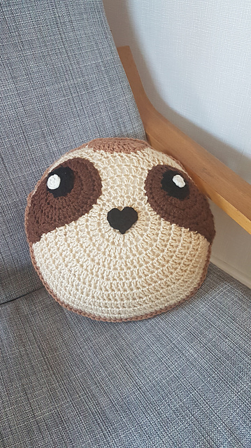 Ravelry: Sloth Cushion pattern by Gina Rahman