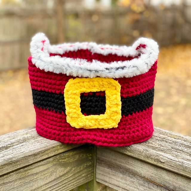 Ravelry: Santa Basket pattern by Crafty Kitty Crochet