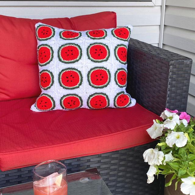 Ravelry: Watermelon Pillow pattern by Emese Kovacs