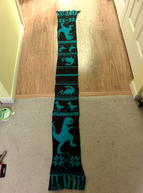 Ravelry: Dinosaur Scarf pattern by Erin Heinz