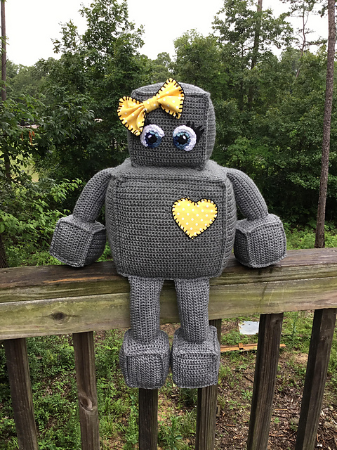 Ravelry: Rosie Robot pattern by Elizabeth Frakes