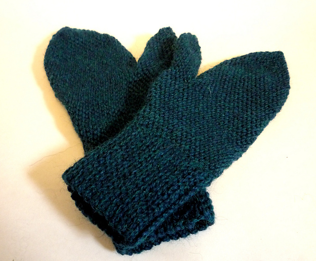 Ravelry: Simple Slip Stitch Mittens pattern by Lynn Sibley