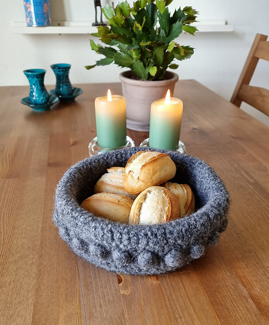 Ravelry: Bread basket pattern by Mette Bay Jensen