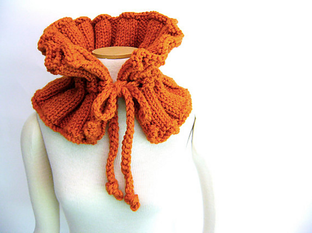 Ravelry: creativedesign's Chic Ruffled Scarf