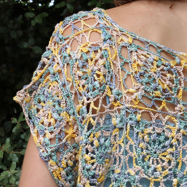 Ravelry: Izel Top pattern by Cris Dvic