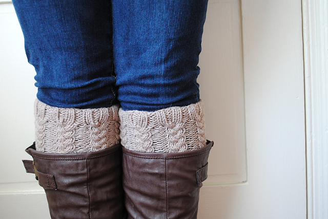 Ravelry: Autumn Crisp Cuffs pattern by Corinne Cunningham