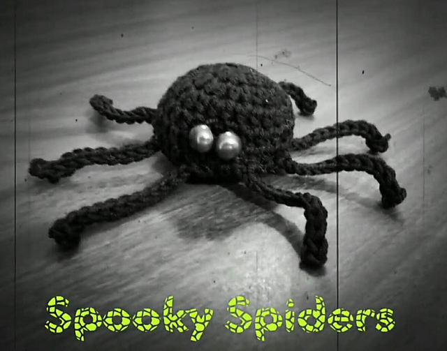 Ravelry: Spooky Spider Treat Pouch & Decor pattern by Colleen Hays