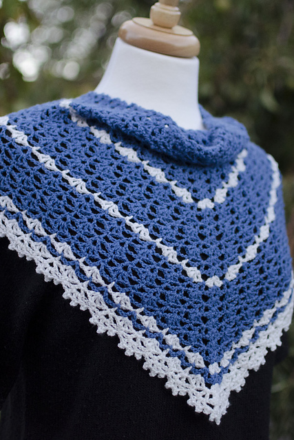 Ravelry: Cozy Cowlette pattern by Susan Lowman