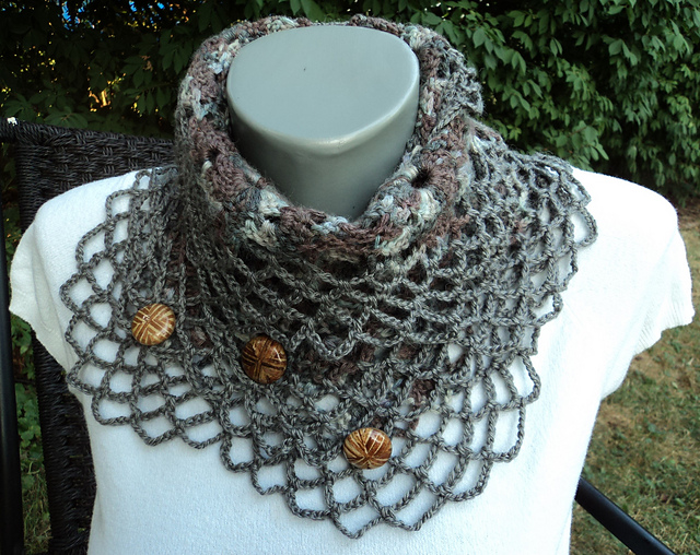 Ravelry: Tusculum Cowl pattern by Robyn Chachula