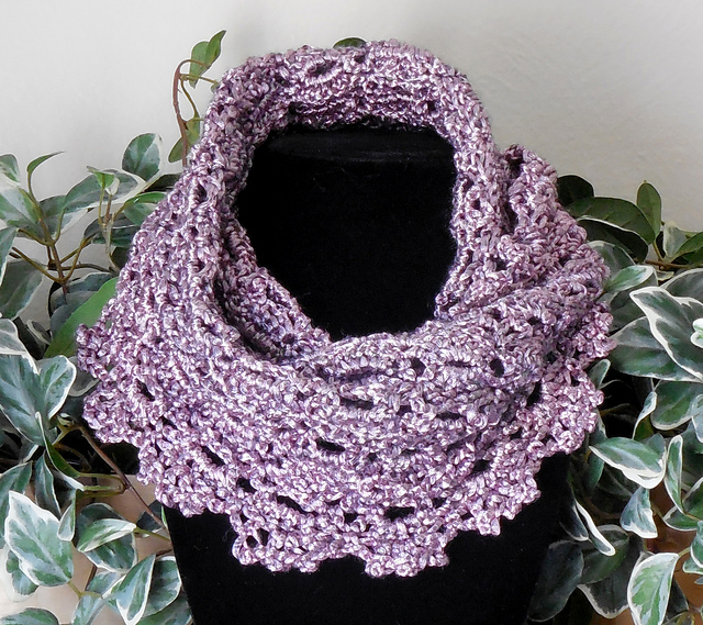 Ravelry: Royal Rose Cowl pattern by Kathryn A. Clark