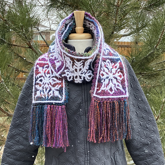 Ravelry: Everything Snowflakes Scarf pattern by Kathryn A. Clark