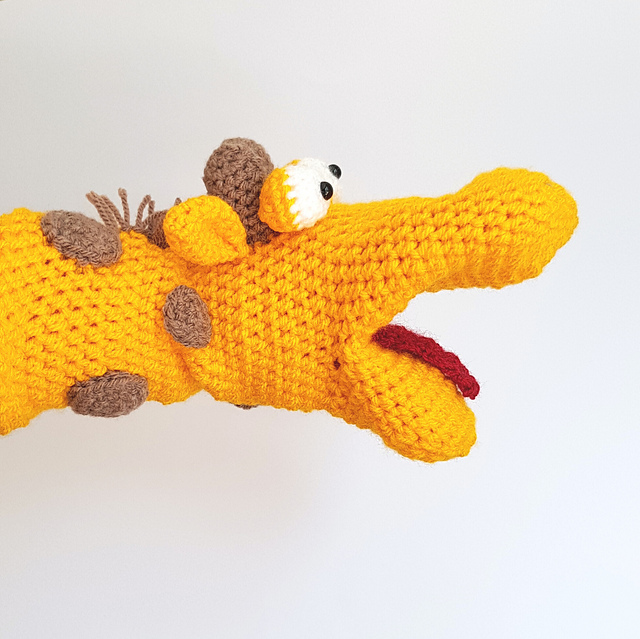 Ravelry: Giraffe Hand Puppet pattern by Donna Wilkins