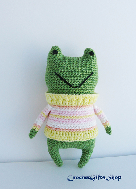 Ravelry: crochetgiftsshop's Amigurumi Frog in sweater