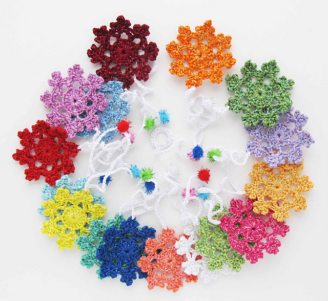 Ravelry: crochetgiftsshop's Little Christmas Doodad (Garland)