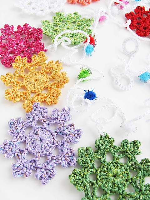 Ravelry: crochetgiftsshop's Little Christmas Doodad (Garland)