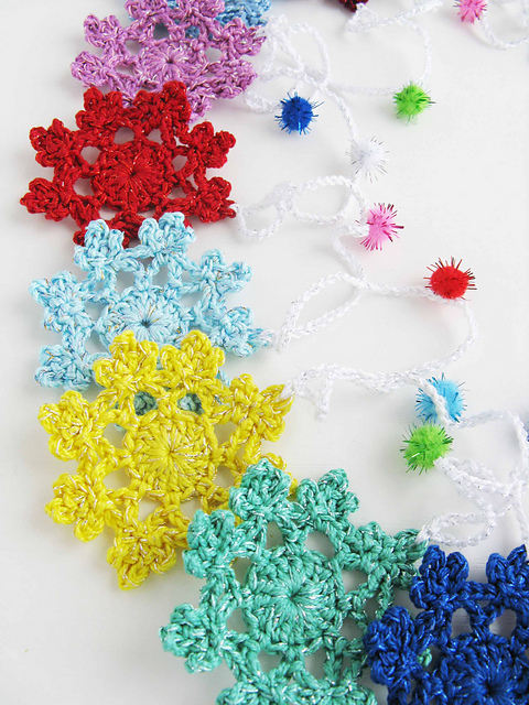Ravelry: crochetgiftsshop's Little Christmas Doodad (Garland)