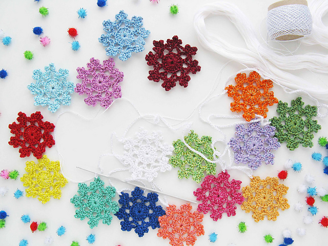 Ravelry: crochetgiftsshop's Little Christmas Doodad (Garland)