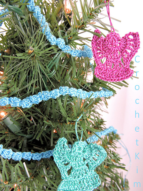 Ravelry: Mini Christmas Tree Garland pattern by Kim Guzman