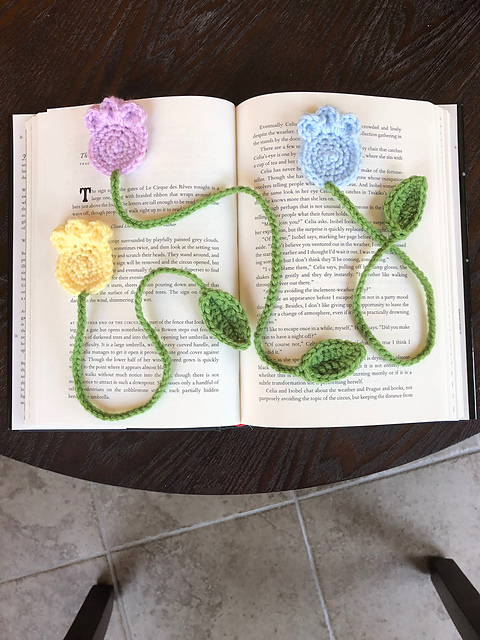 Ravelry: Tulip Flower Bookmark pattern by Lily White