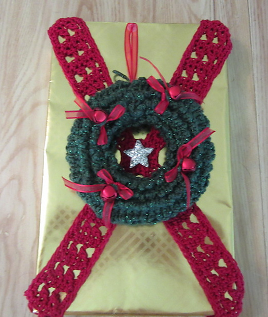 Ravelry: Wreath Gift Box Decoration pattern by Sharon Melton